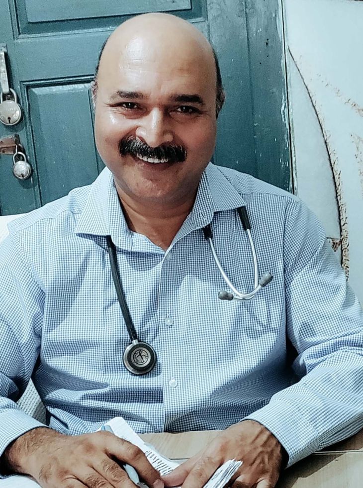 Dr. Varinder Kumar took charge of District Immunization Officer | डॉ ...