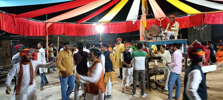 Sardarshahar; The pair of Seema Mishra and Manohar Pujari created a ...