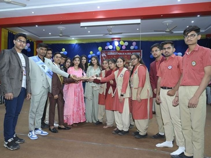 Farewell ceremony at Deepmala Pagarani Sanskar Public School, Bhopal ...