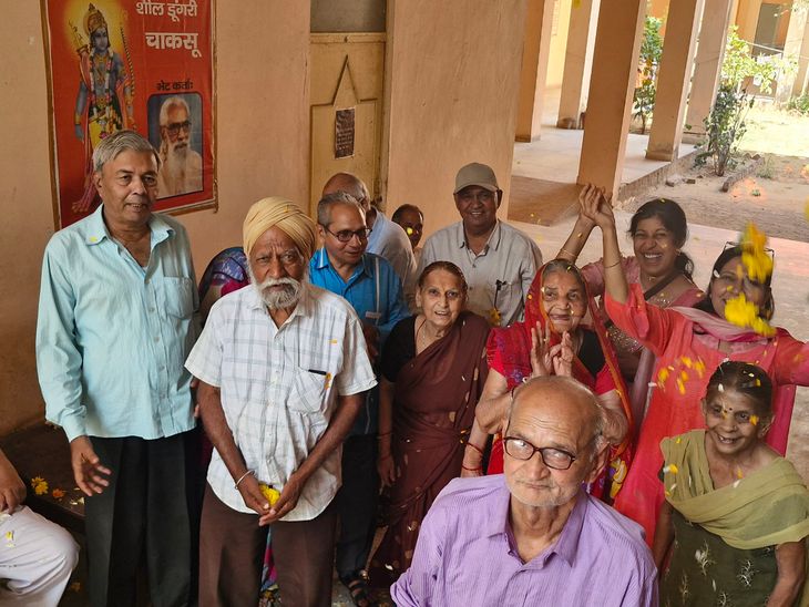 Rajasthan Festival of colors celebrated with Holi at Shri Ram Old Age ...