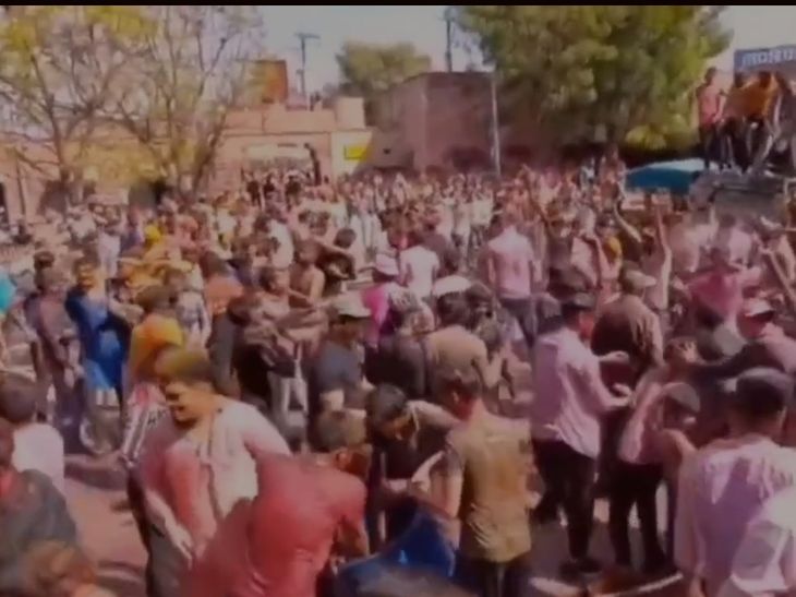 Didwana's Dolchi Holi is unique | अनूठी है डीडवाना की डोलची होली ...