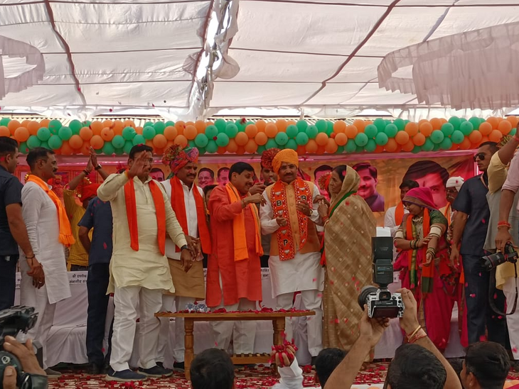 CM's visit to Sendhwa today | सेंधवा पहुंचे सीएम डॉ. मोहन यादव: भगोरिया ...