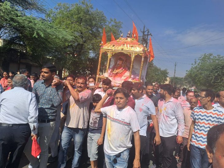 Chakdol Yatra was taken out on the arrival of Mahasati Paraskunwarji ...