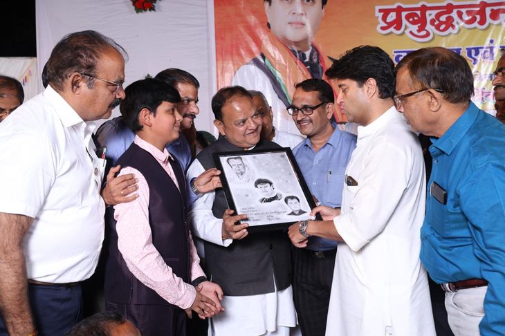 Earlier there was quality of life, big units like GAIL should be ...