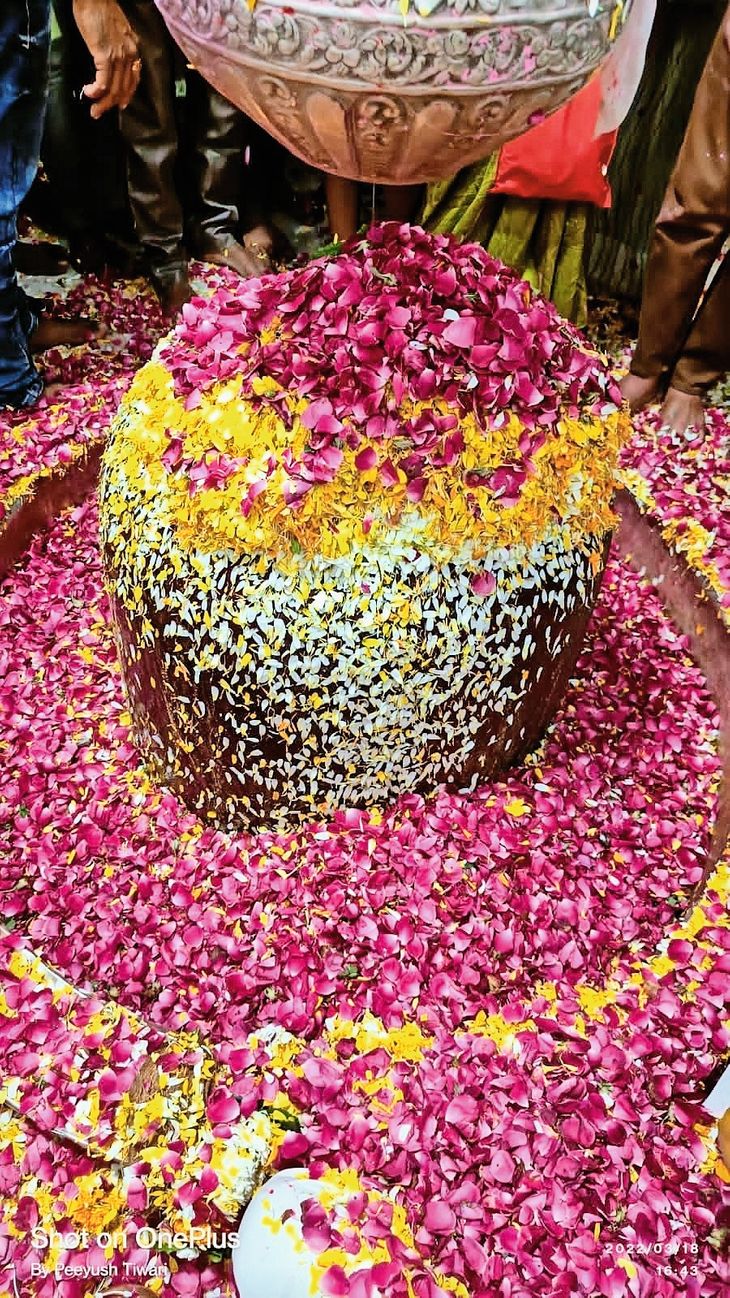Devotees played Holi with Devshree Jageshwarnath Mahadev in Bandakpur ...