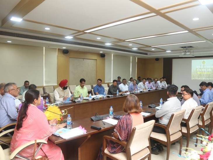 Food Secretary took meeting of MP officers