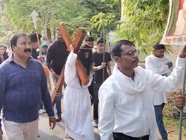 Christian followers remembered the sacrifice of Lord Jesus, cross rally ...