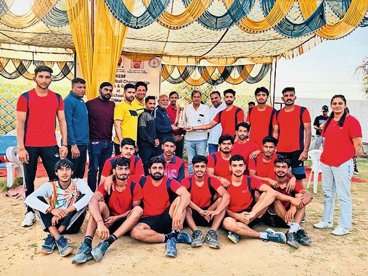 Hisar team won gold medal in handball championship | हैंडबॉल चैंपियनशिप ...