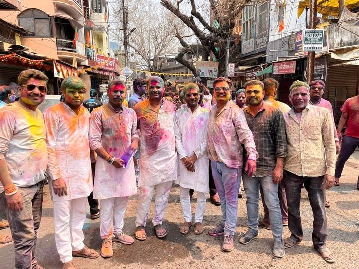 Phag Yatra started in Khategaon, a lot of colors were blown | रंग पंचमी ...