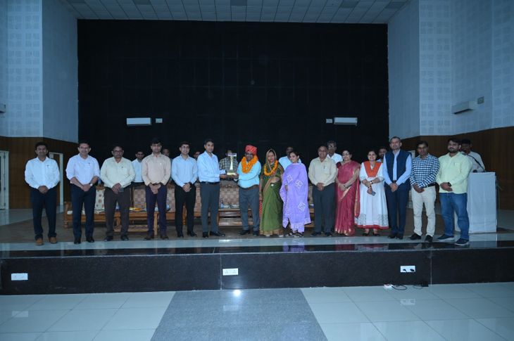Zila Parishad Deputy CEO Subhash Chandra Sharma retired, given farewell ...