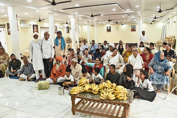 Celebrated Holi Eid Milan ceremony in Jat Dharamshala, organized Roza, Iftar and also applied ...