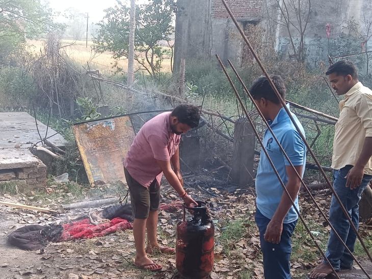 Gas leaks while cooking, cylinder catches fire