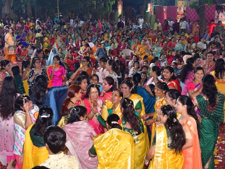 Phag festival celebrated in Shiva temple of Indore