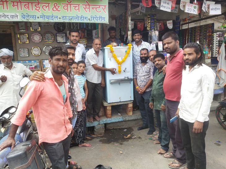 Water cooler installed at bus stand with the help of Panchayat and ...