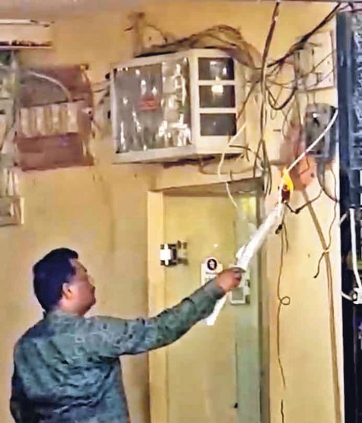 Video of meter burning goes viral, Discom files case for damaging ...