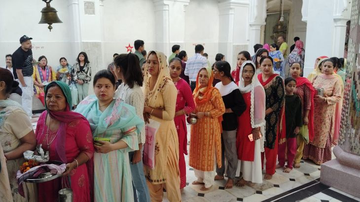 Devotees stood in long lines to worship at Shitala Mata temple of Shri ...