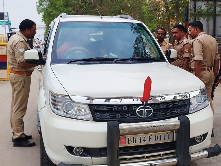 Intensive checking in compliance with code of conduct in Ballia | बलिया में आचार संहिता के ...