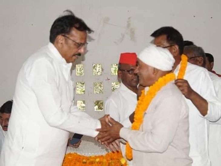 SP candidate for Ghosi Lok Sabha seat Rajiv Rai reached Madhuban | घोसी ...