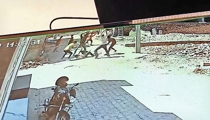 10 youths broke both legs with sticks, batons and rods, the injured ...