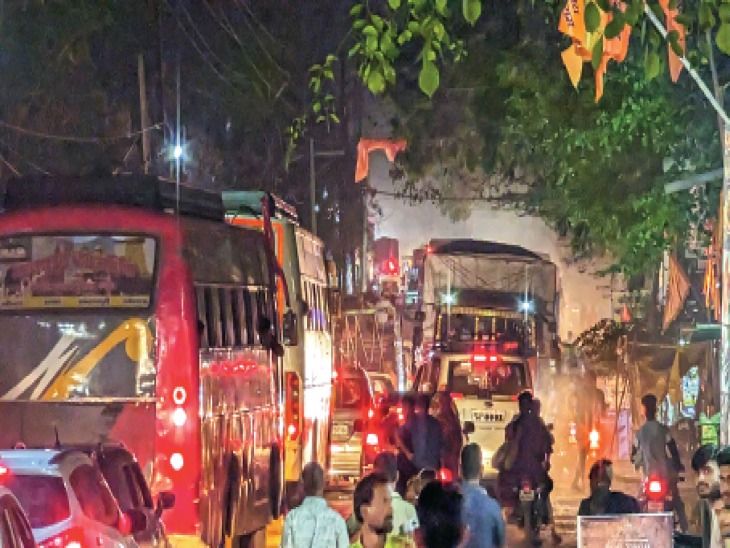 Khandwa Road; 2 thousand vehicles were stuck for 7 hours in 12 km from ...