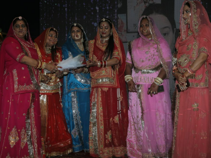 Gangaur festival celebrated in traditional style | जयपुर में सेलिब्रेट ...