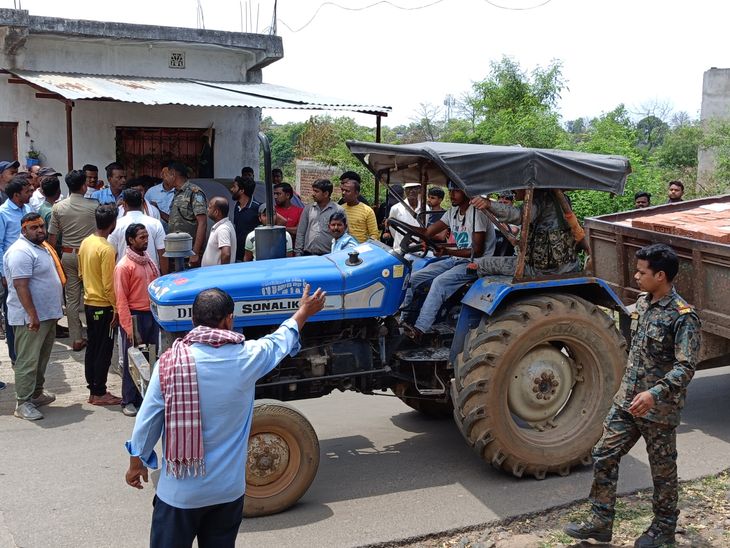 A 50-year-old man died after being hit by a tractor in Telo | बोकारो ...