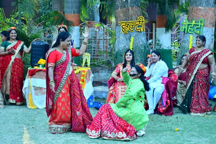Members of Marwari Mahila Mandal presented Bhajan and dance in Gangaur ...
