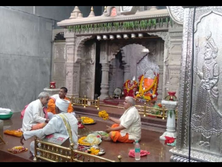 Devotees reaching Vijayasan Dham in Salkanpur | सलकनपुर में विजयासन धाम ...