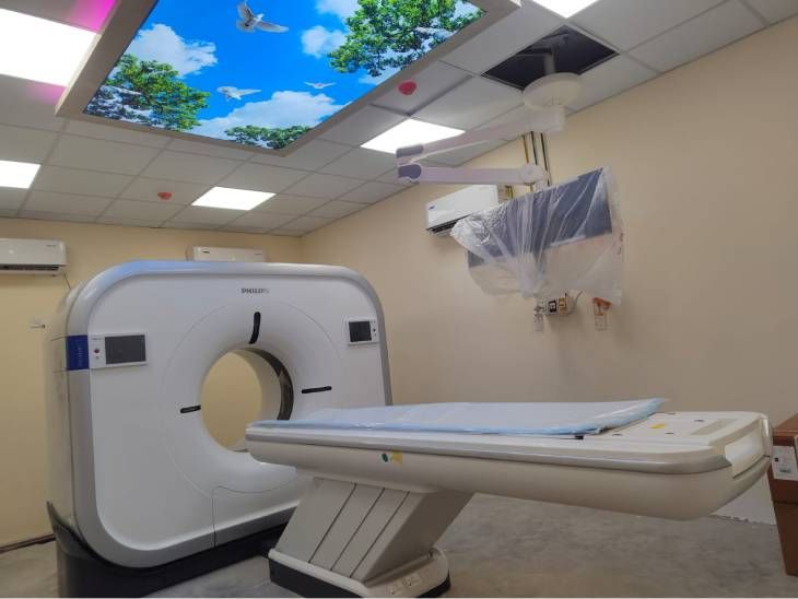 New CT scan machine installed in Jhansi Medical College | झांसी मेडिकल ...