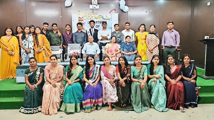 Farewell Ceremony: Khushboo became Miss Farewell and Tushar Sen became ...