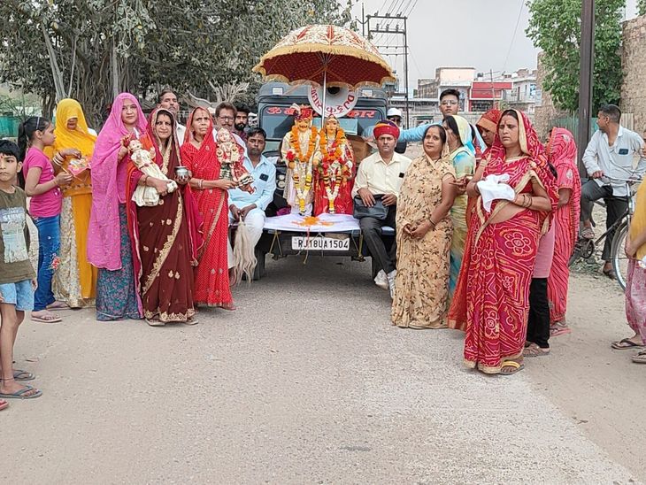 Royal procession of Isar Gangaur taken out in Khetri | खेतड़ी में ...