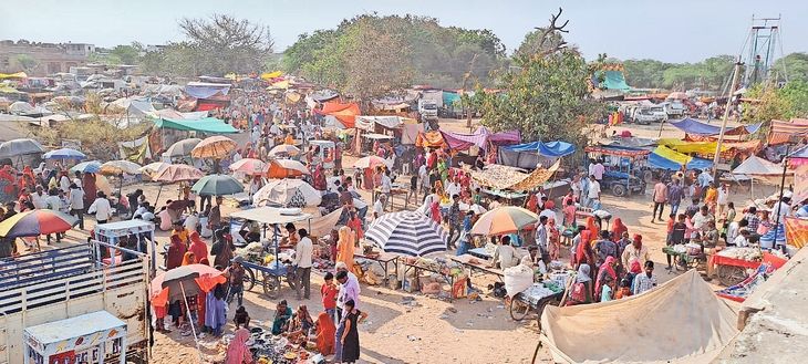 Fair held in Vayed, special worship in Baba Ramdev temple, Bhajan ...