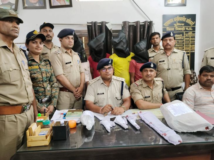 4 accused planning robbery arrested, weapons seized | कोतवाली पुलिस काे ...