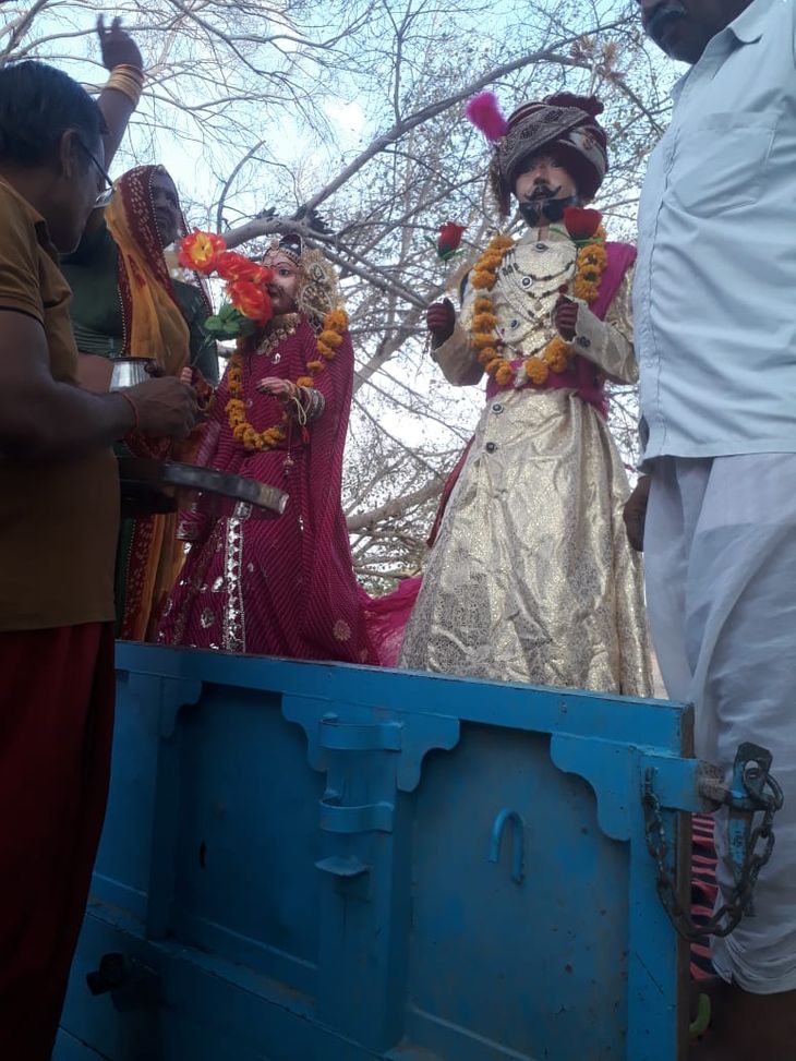 Villagers welcomed Gangaur procession at various places, women kept ...
