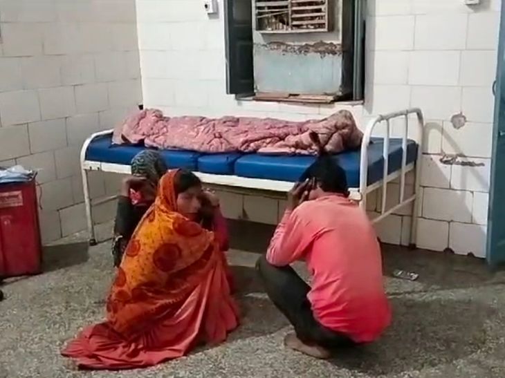 Lightning fell in Dhamini of Sheopur | श्योपुर के धामिनी में गिरी ...