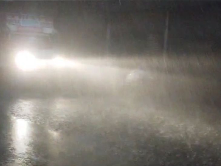 Weather changed again at night: thundering clouds, heavy rain with ...