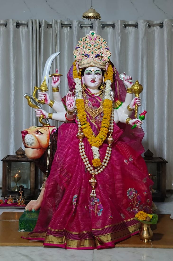 Special decoration of Mata Rani in the pavilion | मंडप में माता रानी का ...