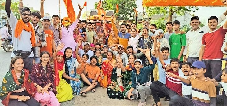 300 pilgrims from Sagwara region reached the court of Maa Tripura ...