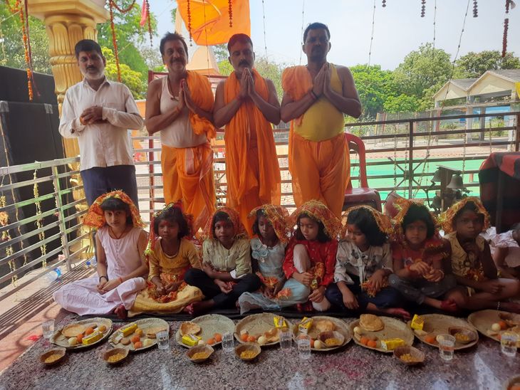 On the occasion of Navami of Vasanti Durga Puja, Havan and Kanya Bhojan ...