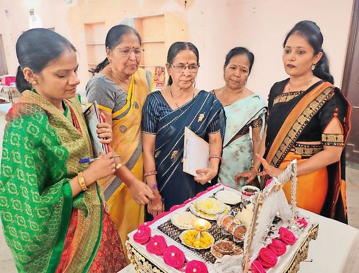 Enthusiasm was shown in women's Ashta Dravya decoration competition ...