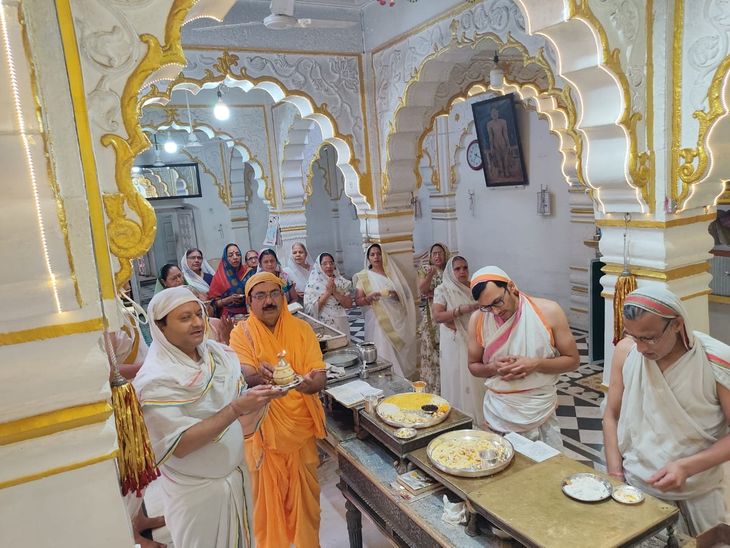 Sumatinath Bhagwan's Moksha Kalyanaka was celebrated | सुमतिनाथ भागवान ...