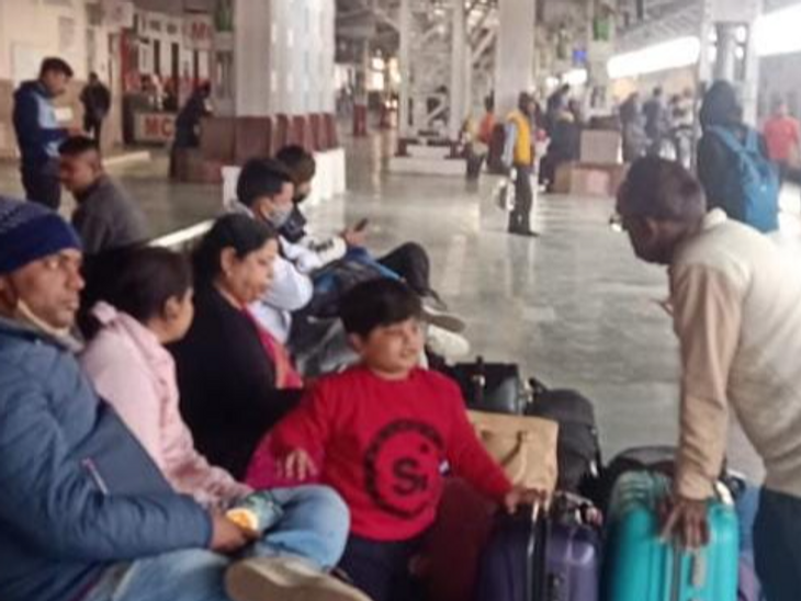 prayagraj,Due to heavy rush, special trains were run between Pune and ...
