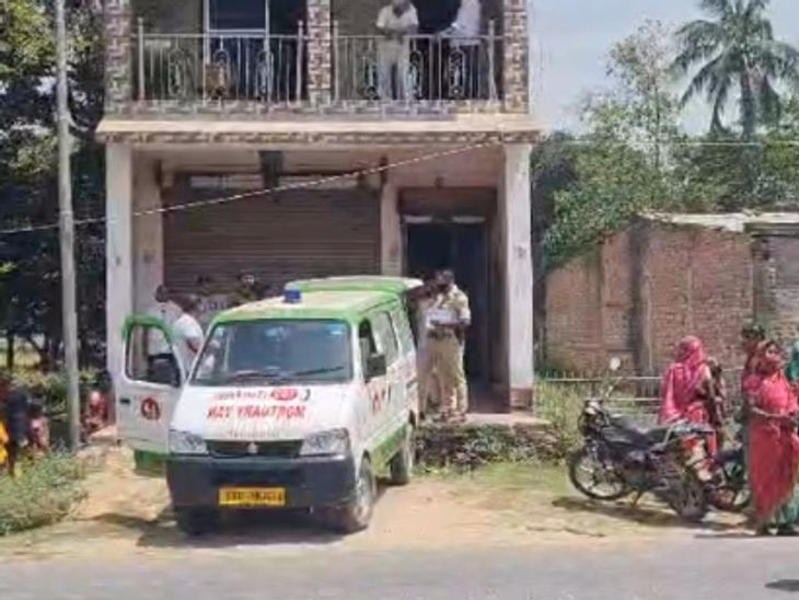 The dead body of a middle aged man was found in a half naked state in the room in supaul | कमरे ...