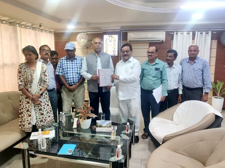 MOU signed between Acharya Narendra Dev and Basantrao Naik University ...