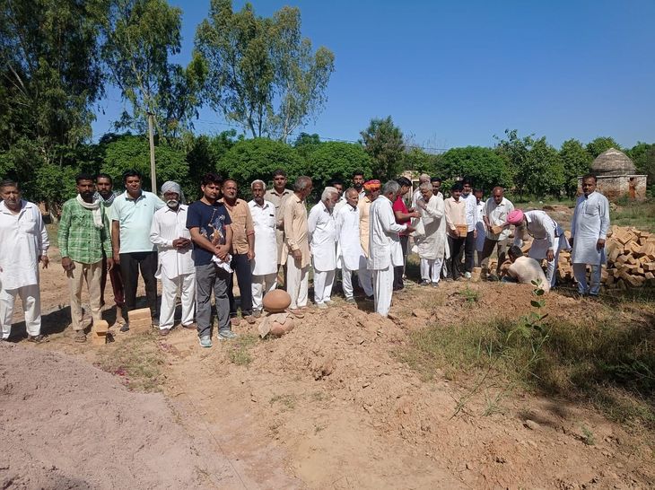 Construction of shed for cremation wood started