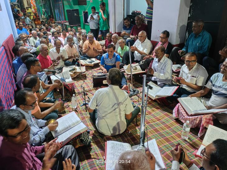 Ramayan recitation continued till late night in Patwatoli | पटवाटोली ...