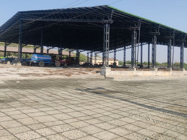 Use of inferior material in construction work | निर्माण कार्यों में हो ...