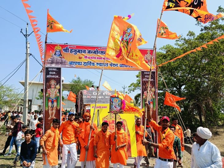 Special decoration of temples in Jhalki | झालकी में मंदिरों की विशेष ...