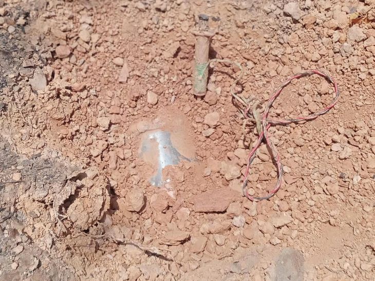 Old Naxalite camp demolished from Kolhan forest | कोल्हान जंगल से ...