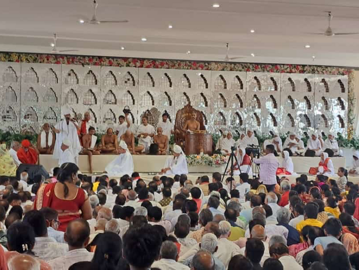 6 Jain initiations completed - from the path of action to the path of ...